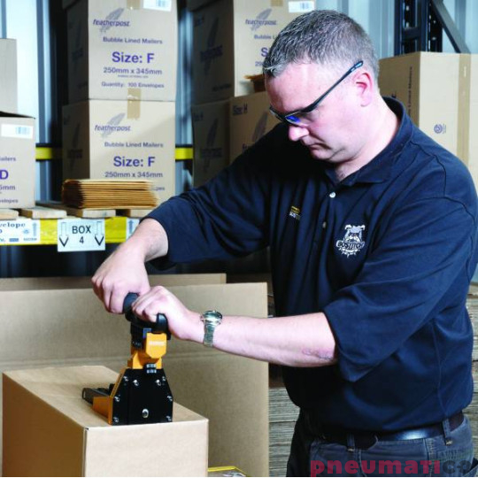 Bostitch MSSW22E Cardboard Box Staple Gun - Securall Fastenings